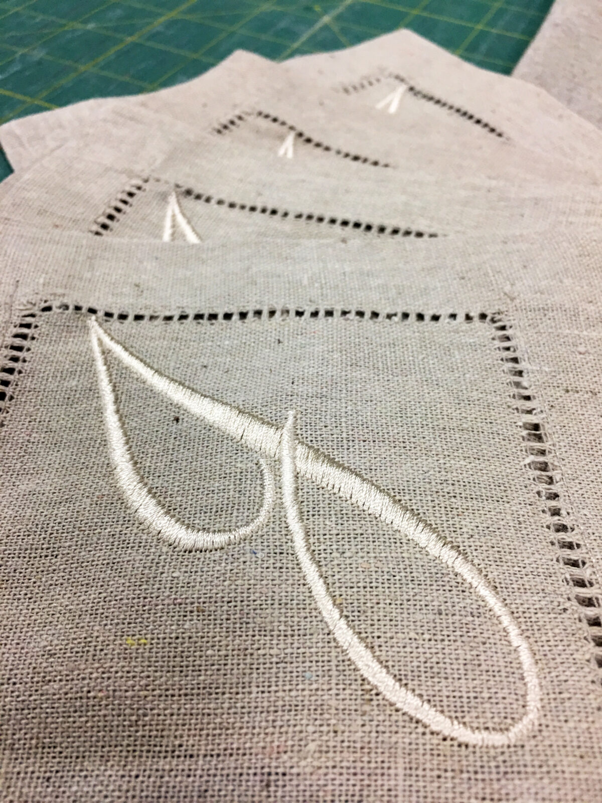 Shortcut for Machine Embroidery on Linen - Sulky