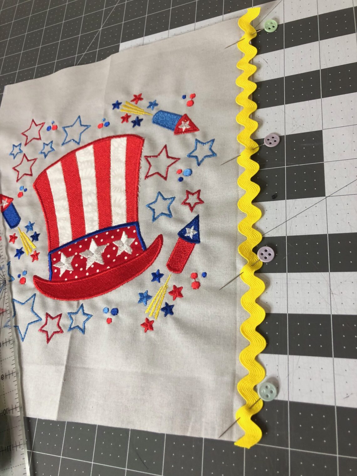 Uncle Sam Table Runner for the Fourth - Sulky