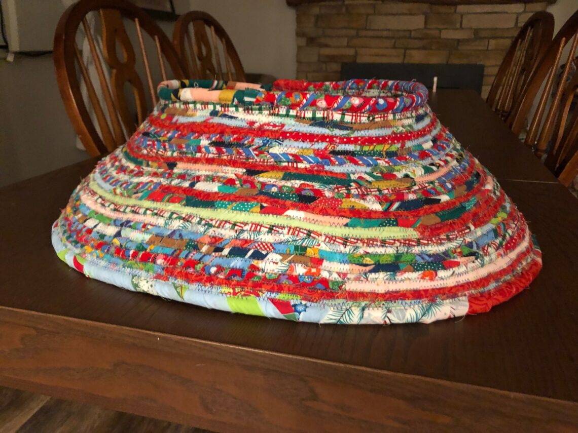DIY Tree Collar with Fabric Covered Cord - Sulky