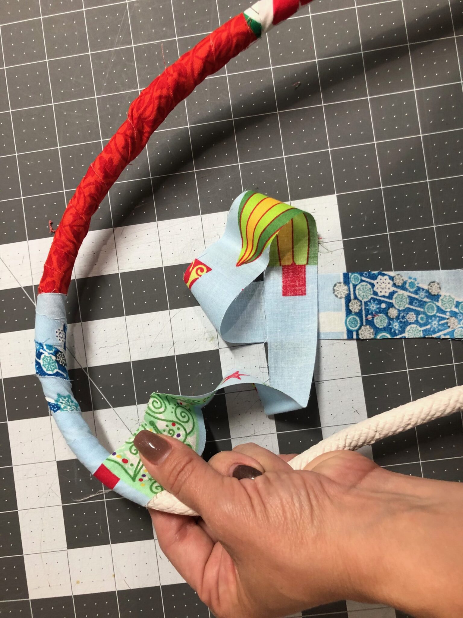 DIY Tree Collar with Fabric Covered Cord - Sulky