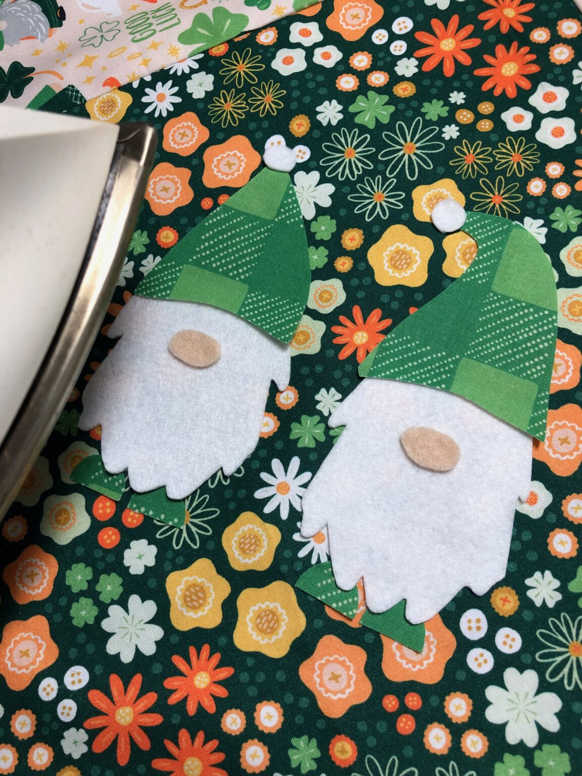 Simple Patchwork Mini Quilt with Fusible Appliqué - Sulky