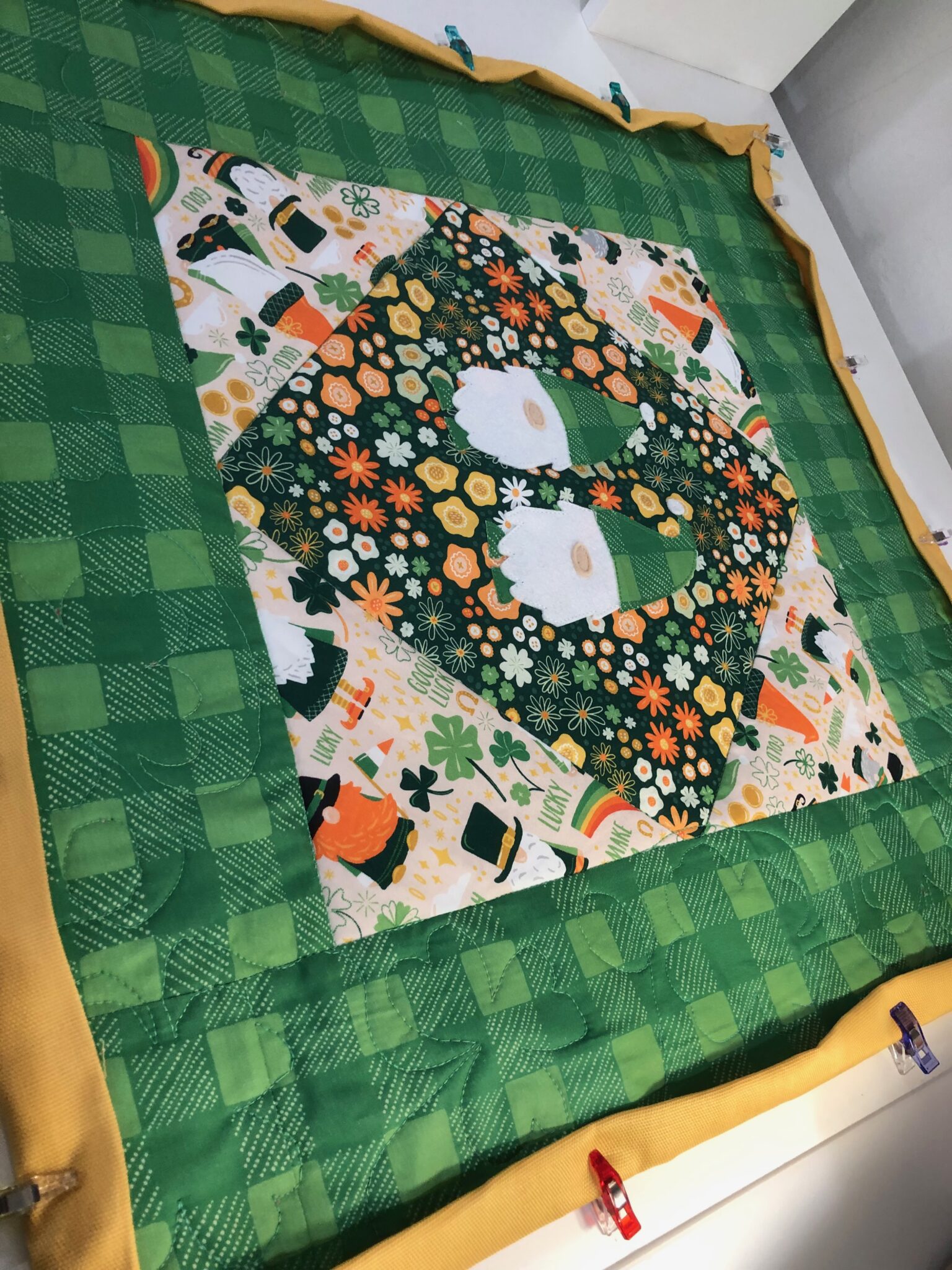 Simple Patchwork Mini Quilt with Fusible Appliqué - Sulky