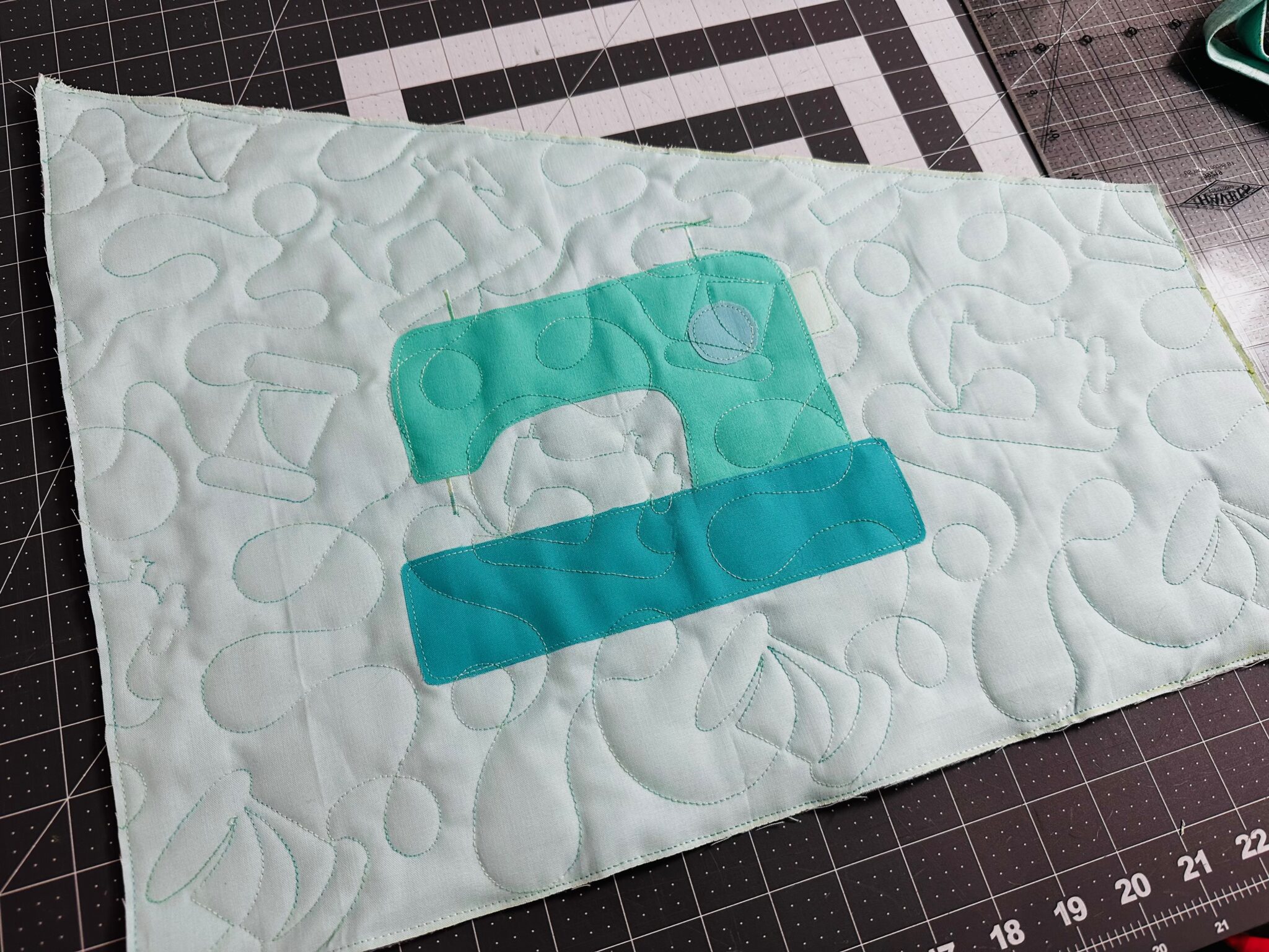 Sewing Machine Applique for Quilts, Wall Hangings, Pouches & More - Sulky