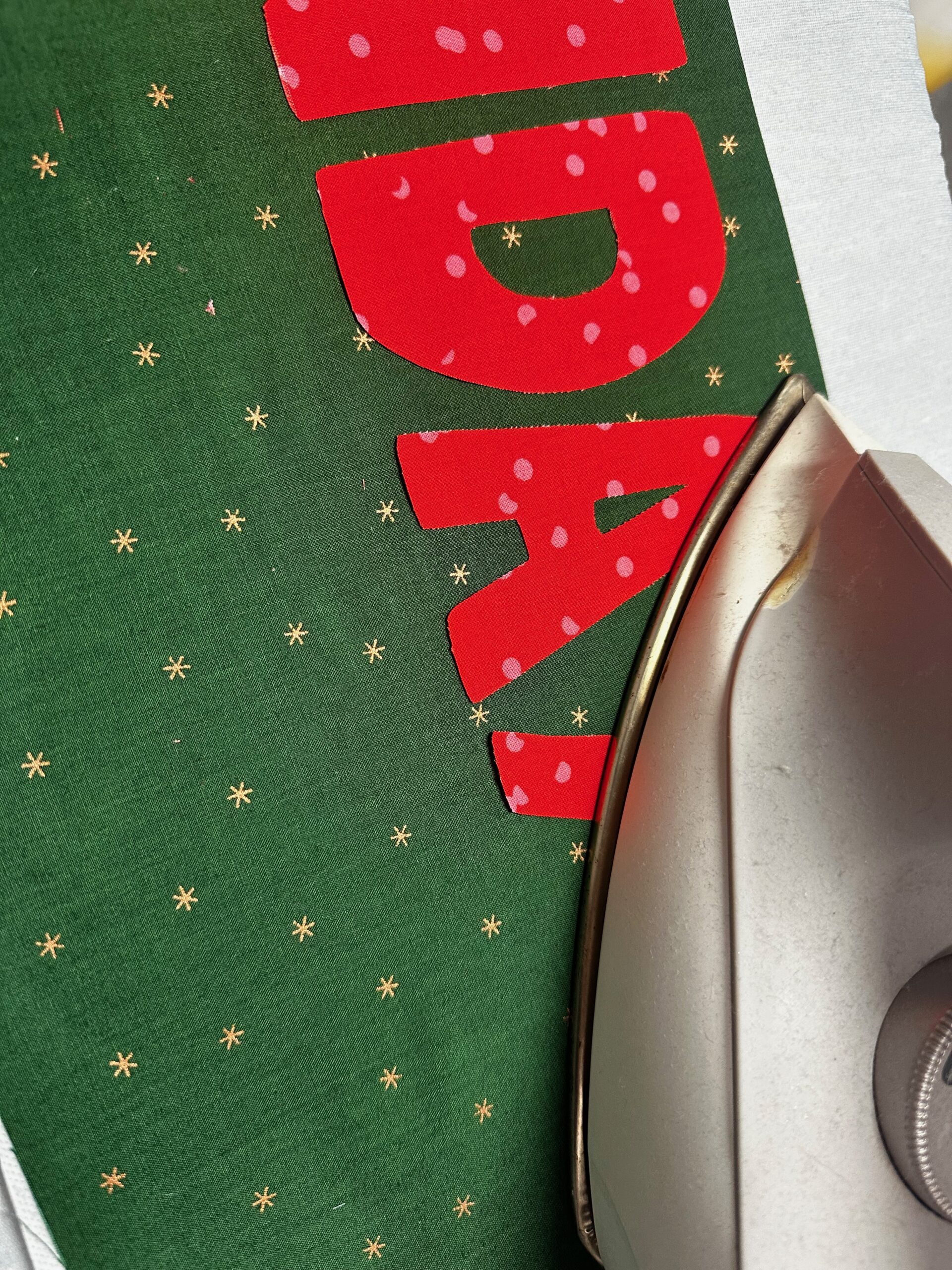 fusing letters to pockets - Sulky