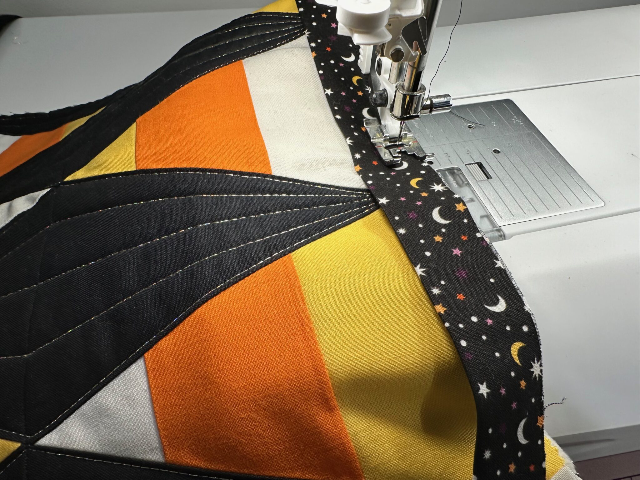Pieced Candy Corn Place Mats to Sew - Sulky