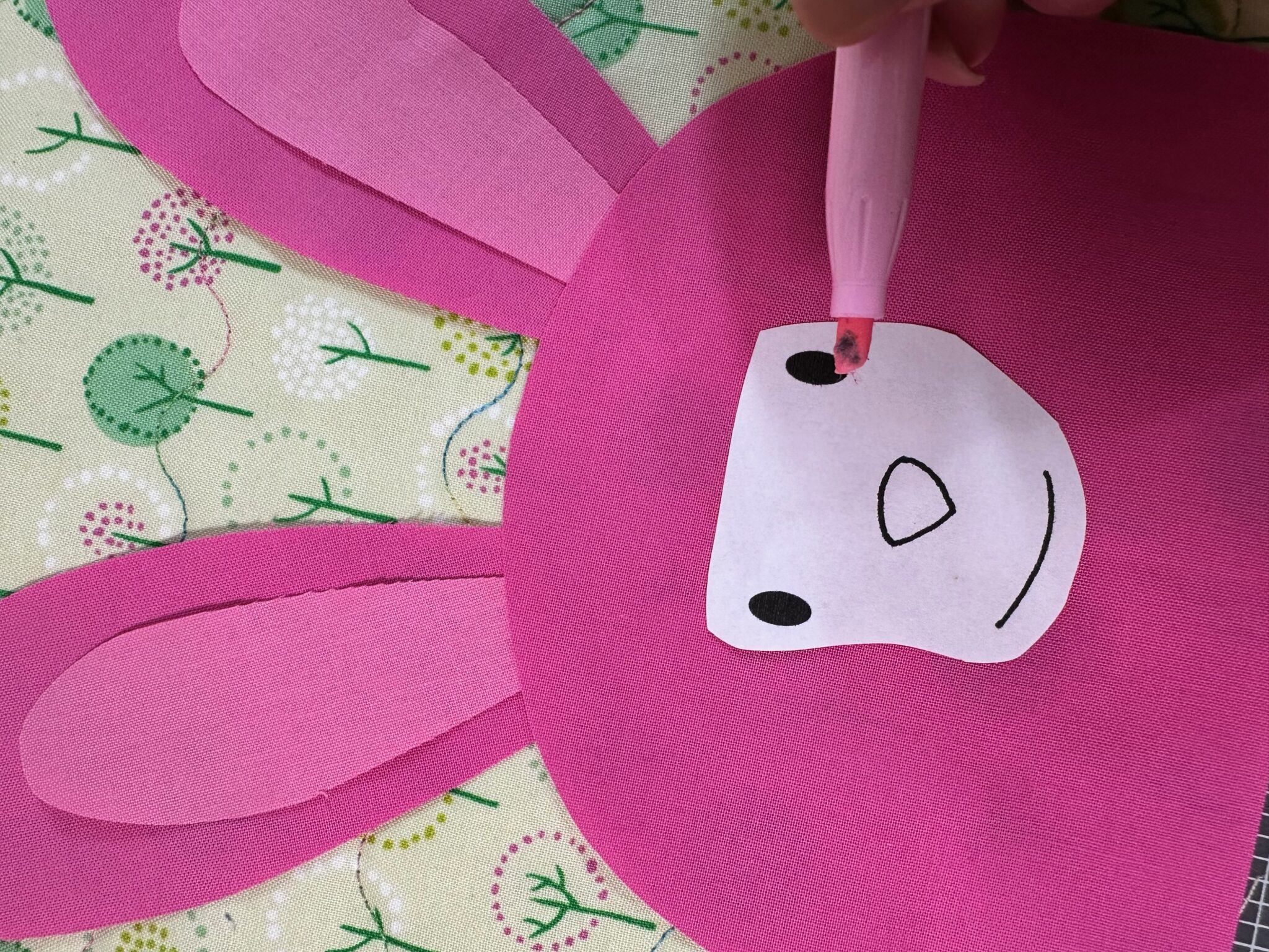 Quick Bunny Appliqué Mini Quilt - Sulky