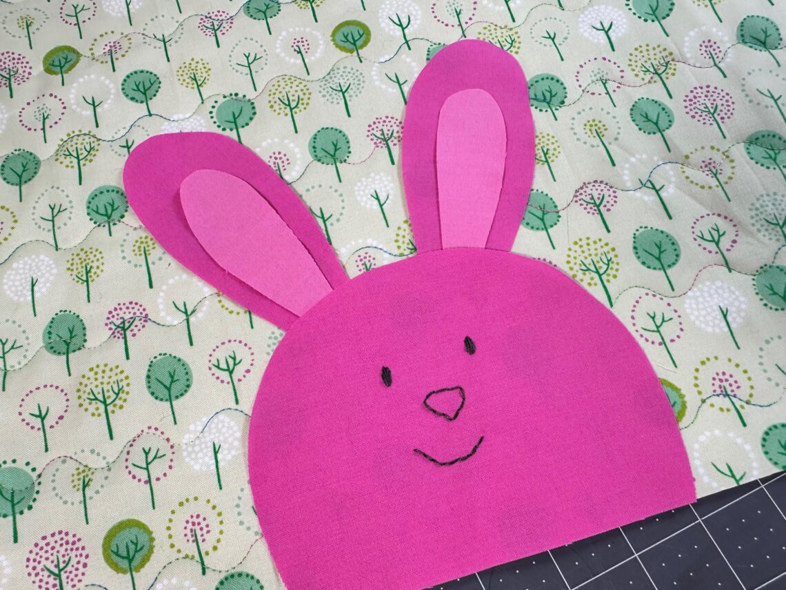 Quick Bunny Appliqué Mini Quilt - Sulky