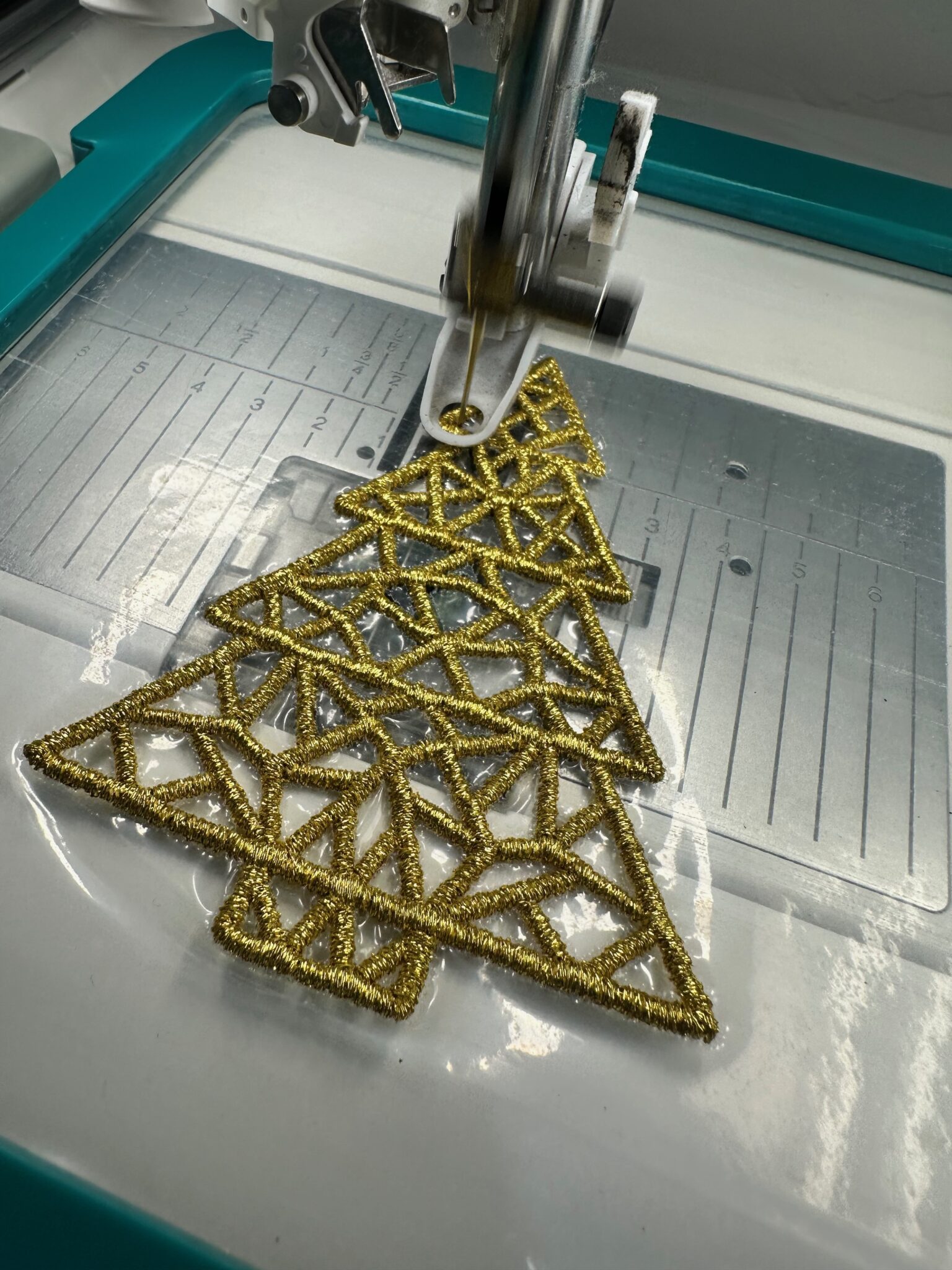 freestanding lace tree in metallic thread by Sulky - Sulky