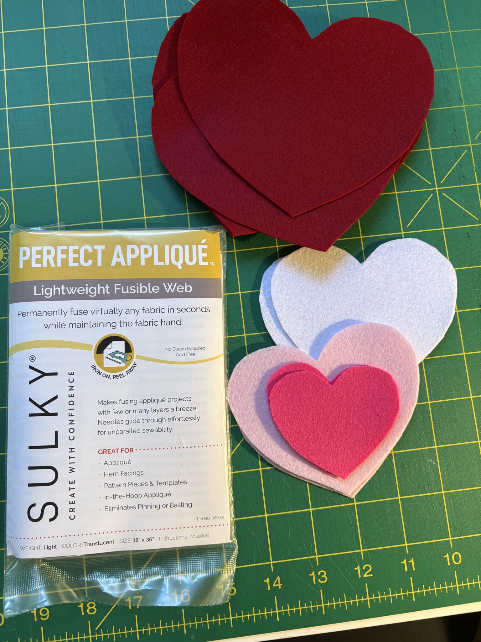 Felty Heart Table Topper Tutorial - Sulky